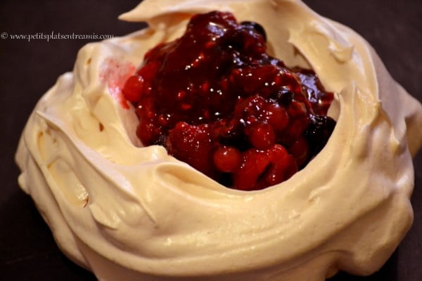 Pavlova aux fruits rouges | Petits Plats Entre Amis